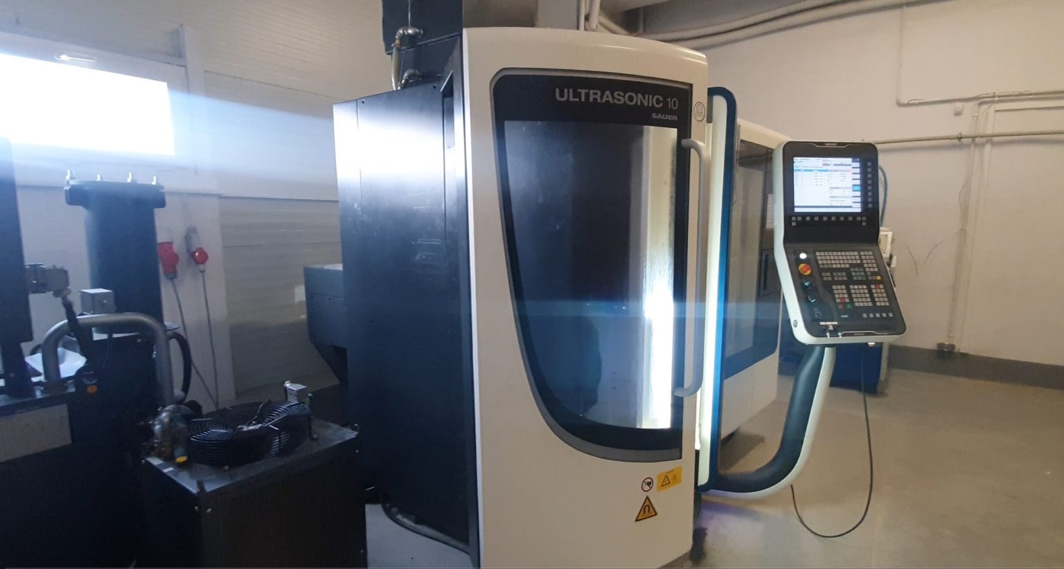 DMG MORI ULTRASONIC 10 Machining center - Maszyneria
