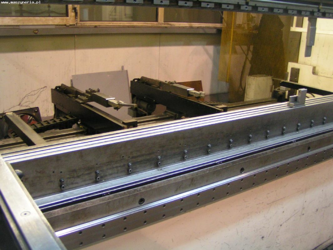 CNC HAMMERLE BM 200-3100 press brake