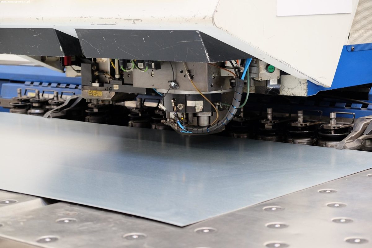 TRUMPF TRUMATIC 6000 punch laser machine