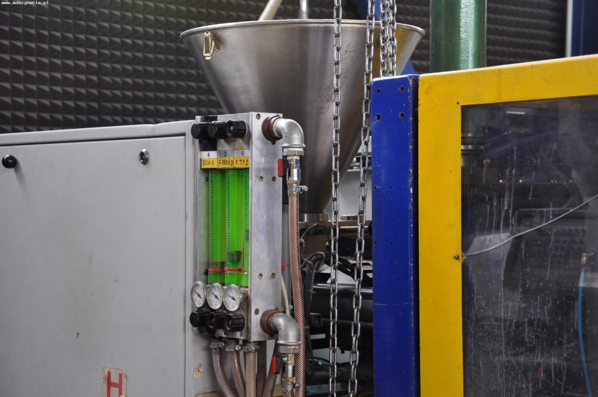 BATTENFELD BA 500 CD injection molding machine