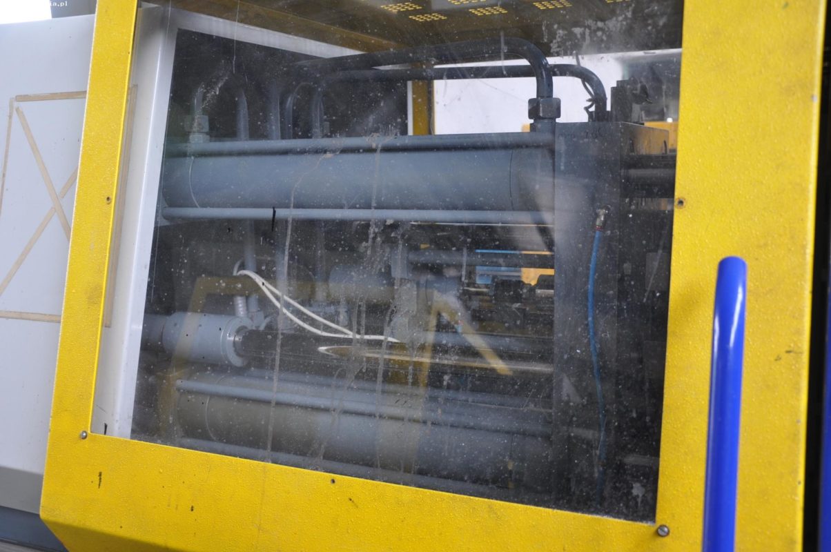 BATTENFELD BA 500 CD injection molding machine