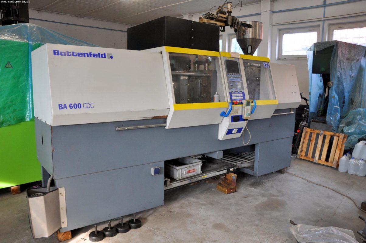 BATTENFELD BA 600 CDC injection molding machine