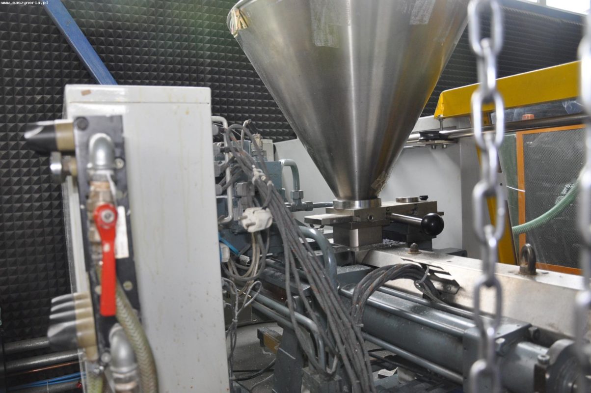 BATTENFELD BA 750 CD PLUS injection molding machine