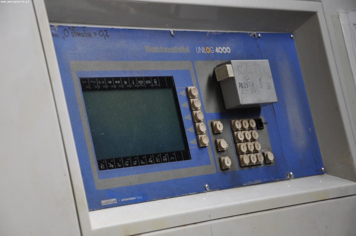 BATTENFELD BA 750 CD PLUS injection molding machine