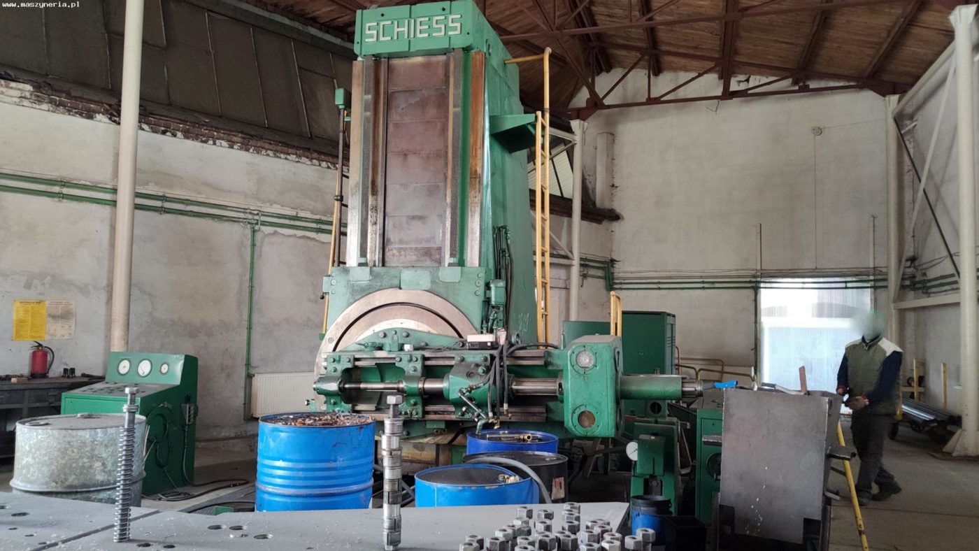 SCHIESS RF 30 gear hobbing machine