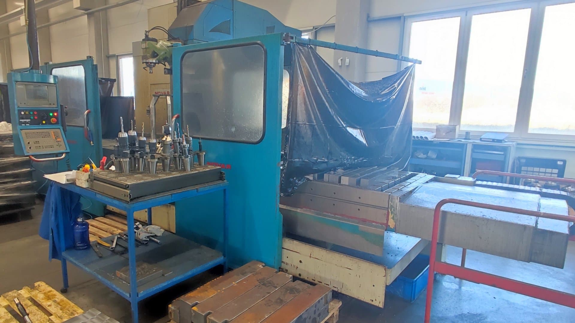 NOVAR ACTIVE 4000 CNC freze tezgahı - MASZYNERIA