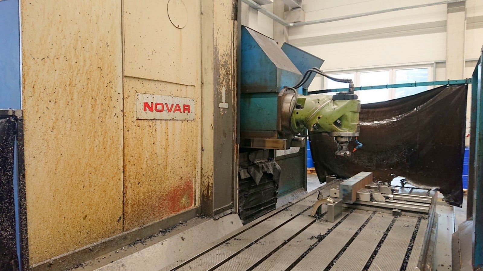 NOVAR ACTIVE 4000 CNC milling machine - MASZYNERIA