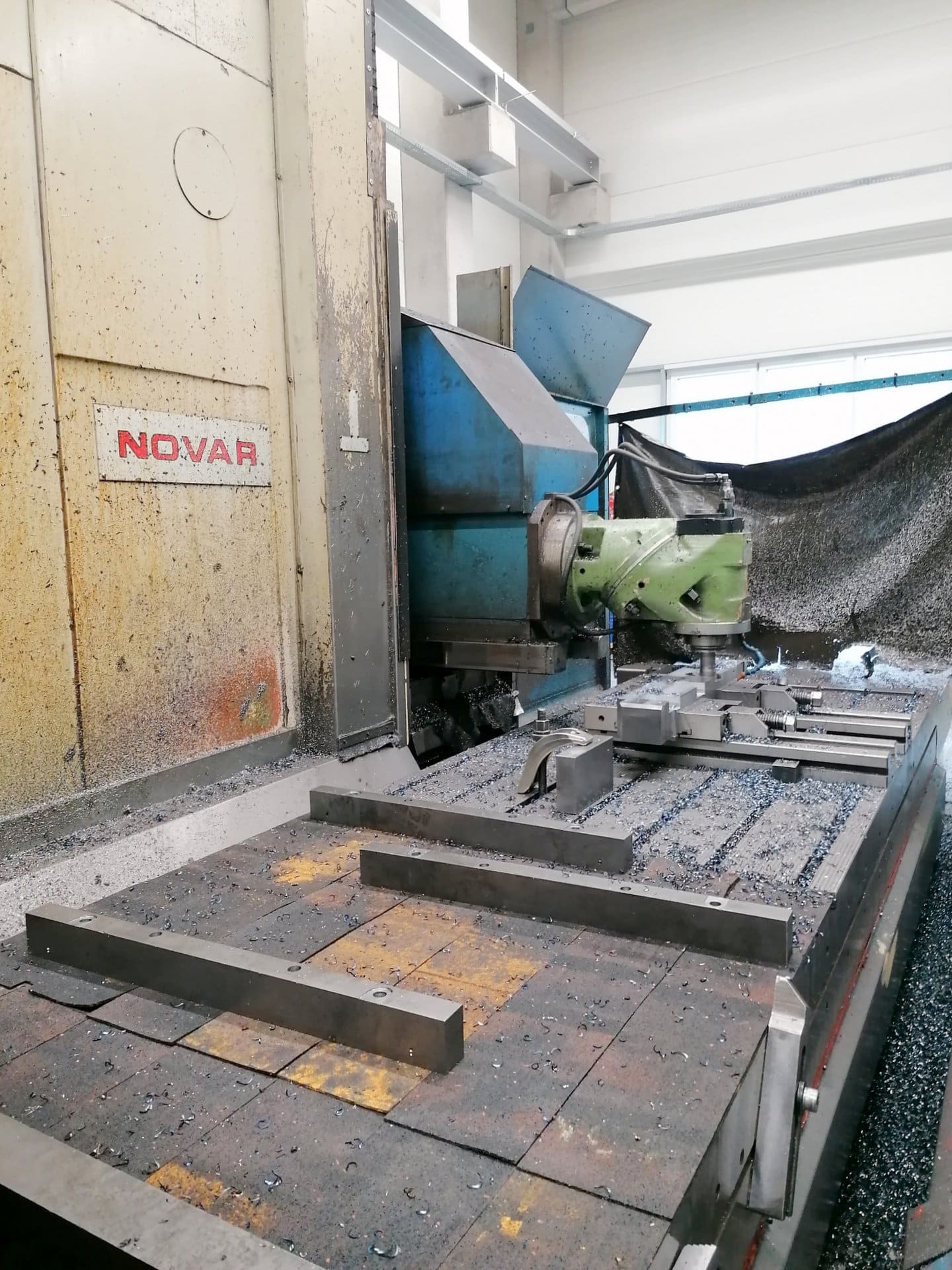 NOVAR ACTIVE 4000 CNC milling machine - MASZYNERIA
