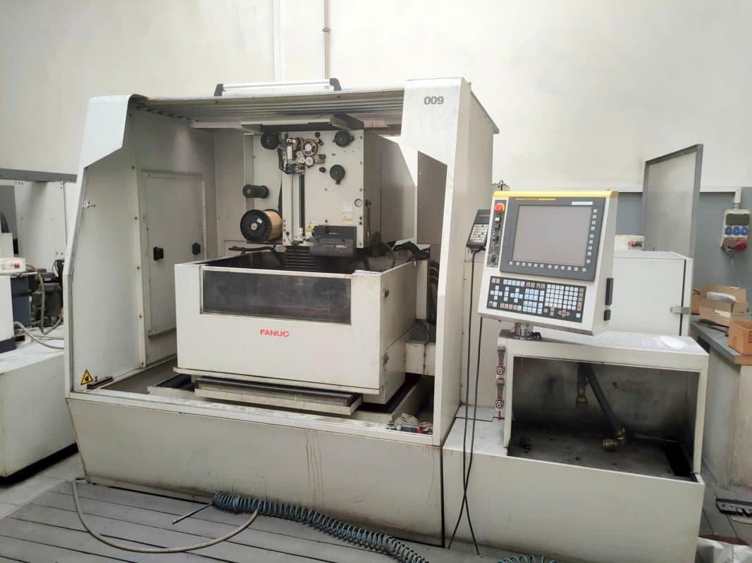 FANUC ROBOCUT ALPHA 1iD wire EDM machine