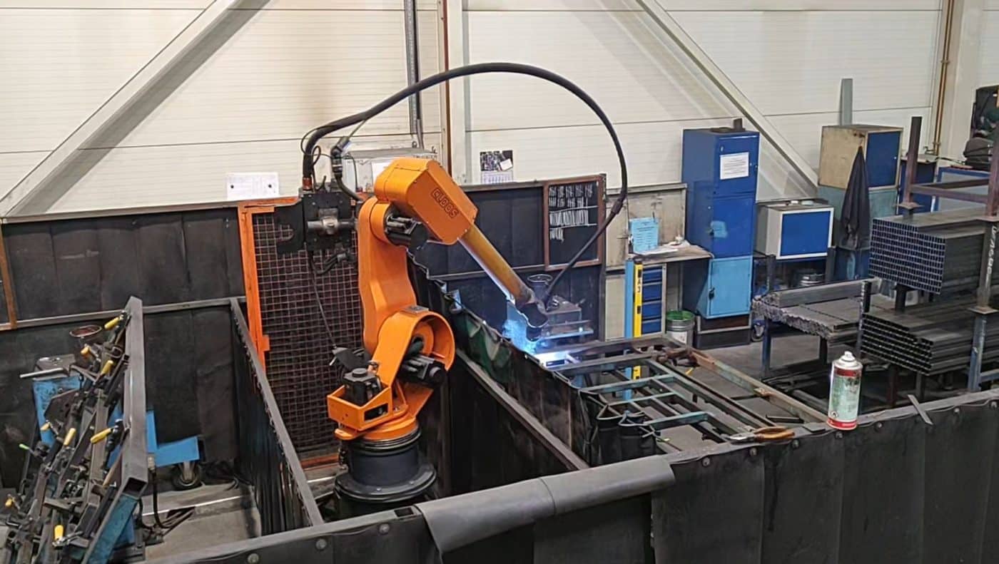CLOOS ROMAT 410 robotic welding station
