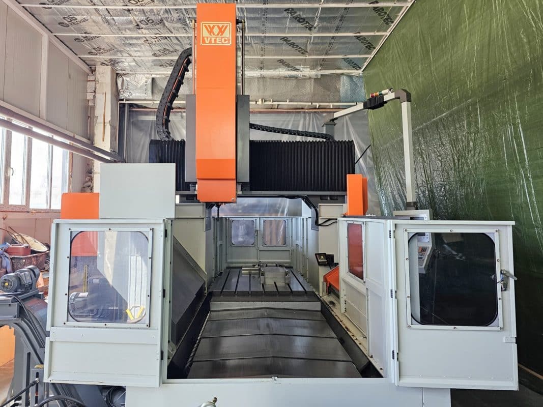 VISION WIDE VB-2016 CNC gantry milling machine