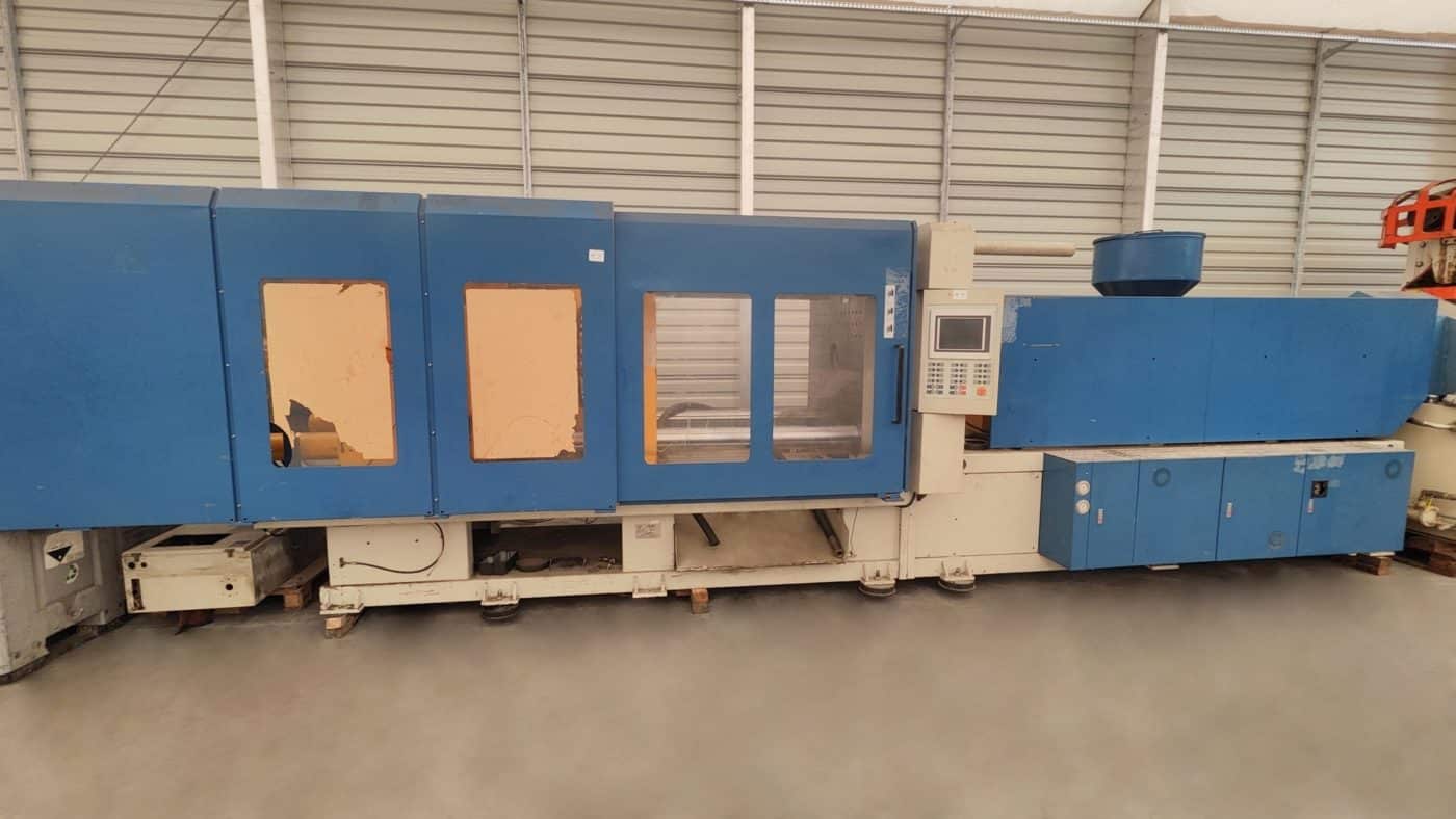 WELLTEC TTI 450 FH injection moulding machine