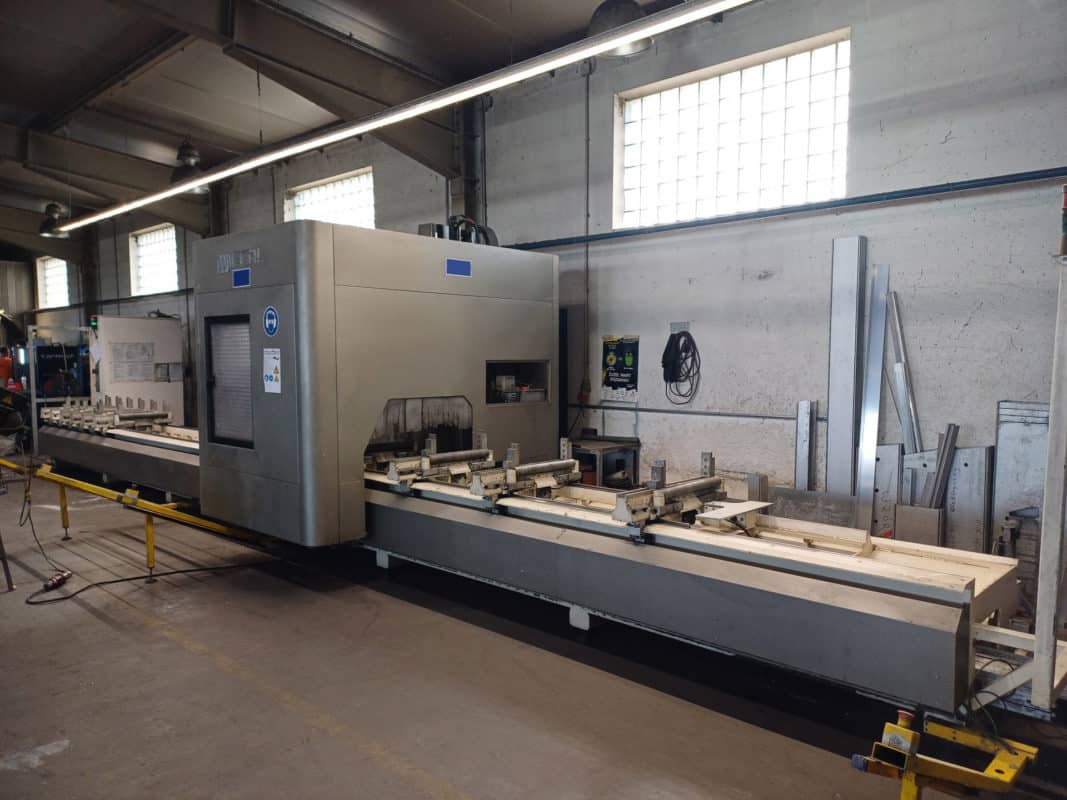 MECAL MC302 GEOS-5 aluminium profile machining centre
