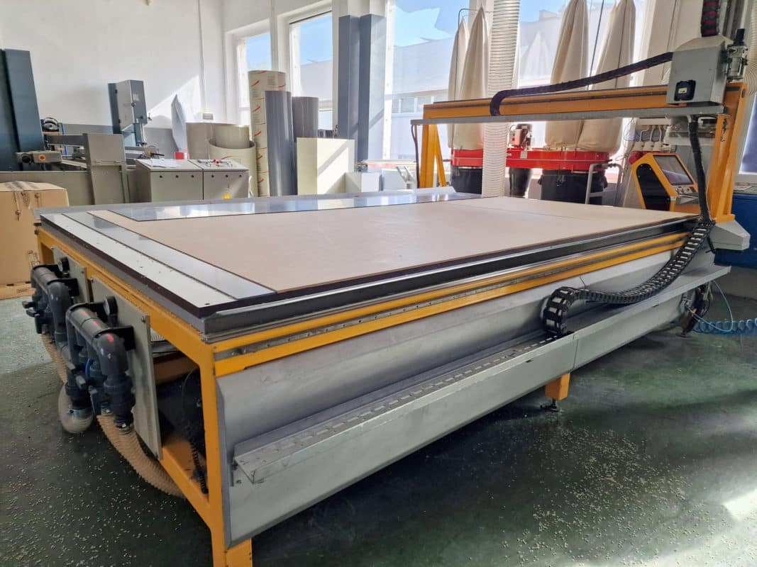 PLOT ELECTRONICS SENTINEL 2030 CNC milling machine