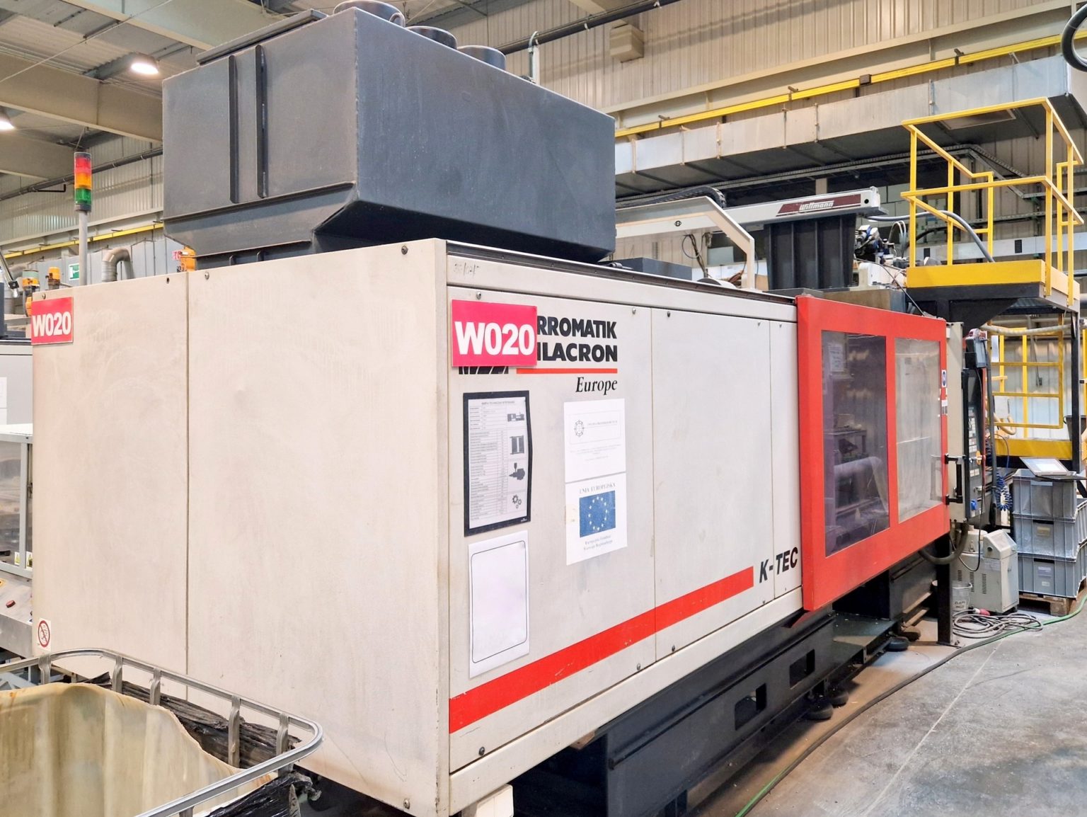 FERROMATIK MILACRON K-TEC 450 injection moulding machine