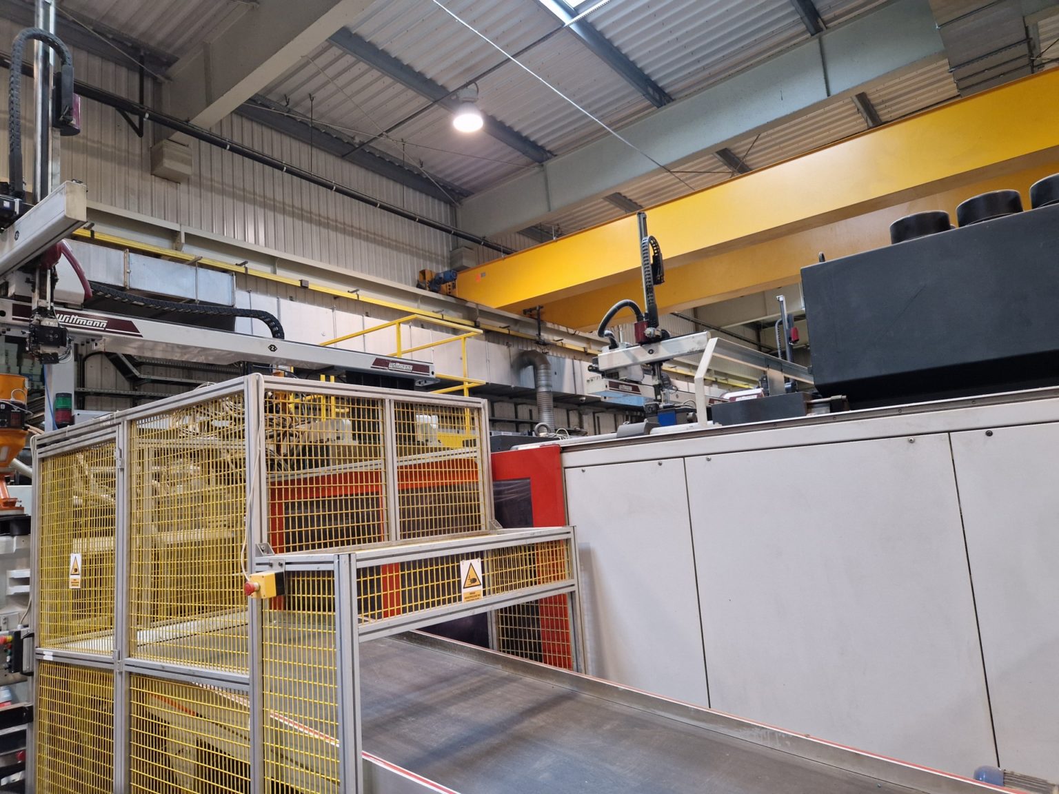 FERROMATIK MILACRON K-TEC 450 injection moulding machine