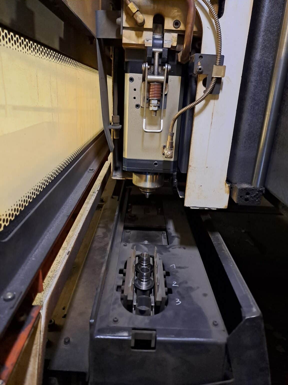MAZAK SUPER TURBO X510 MK III laser cutting machine